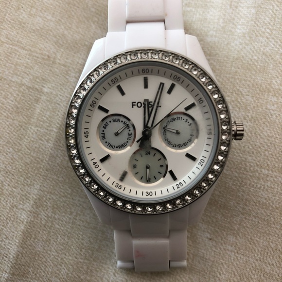 Fossil | Accessories | White Fossil Watch | Poshmark